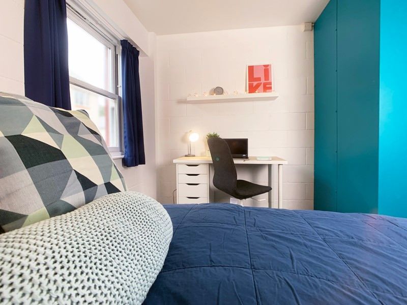 Student Living - Pobl