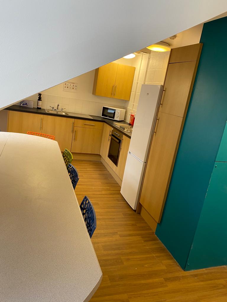 Student Living - Pobl