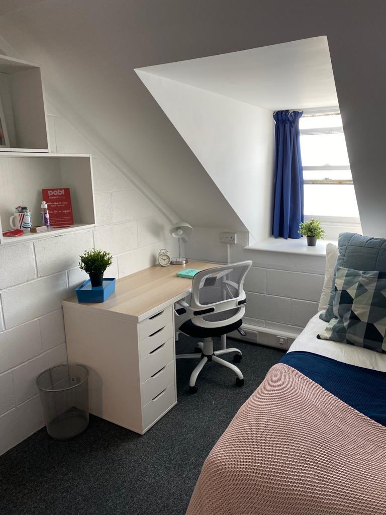 Student Living - Pobl